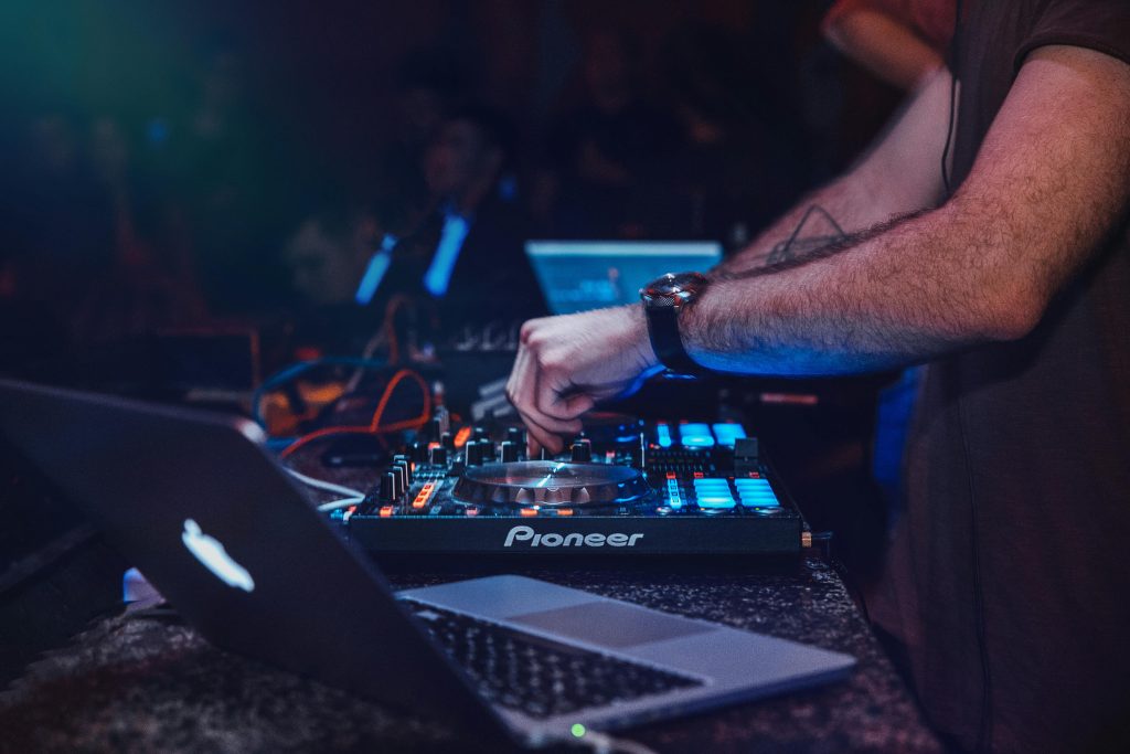 DJ Equipment | DJ equipment hire including CDJ's, mixers, controllers ...