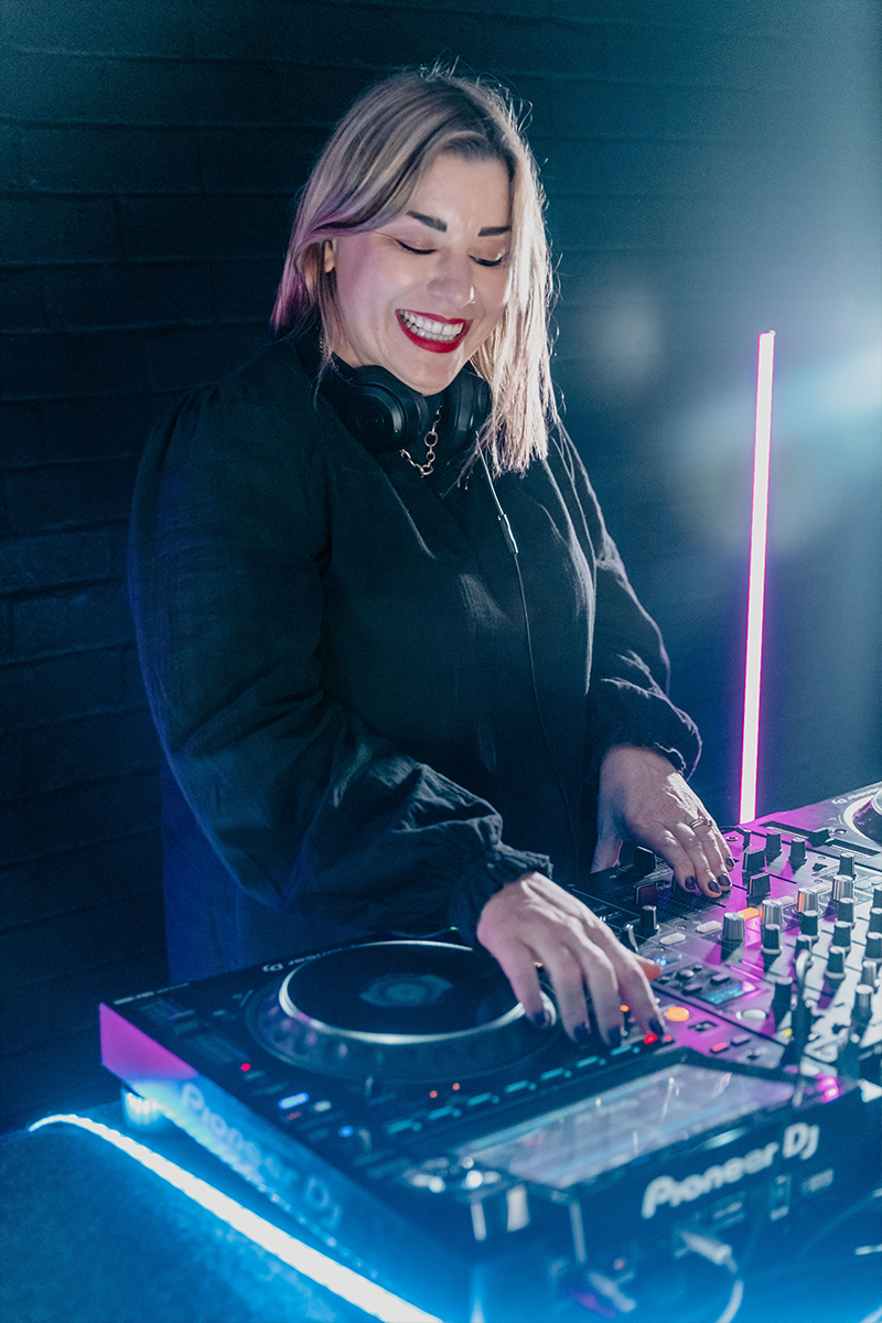 Auckland Wedding DJ | Kate Wood | DJ4You DJ Hire